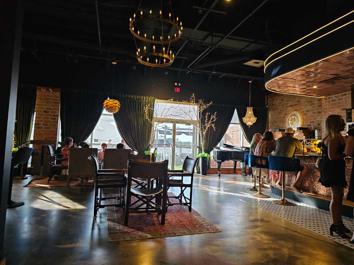 8 Reale Orange Beach