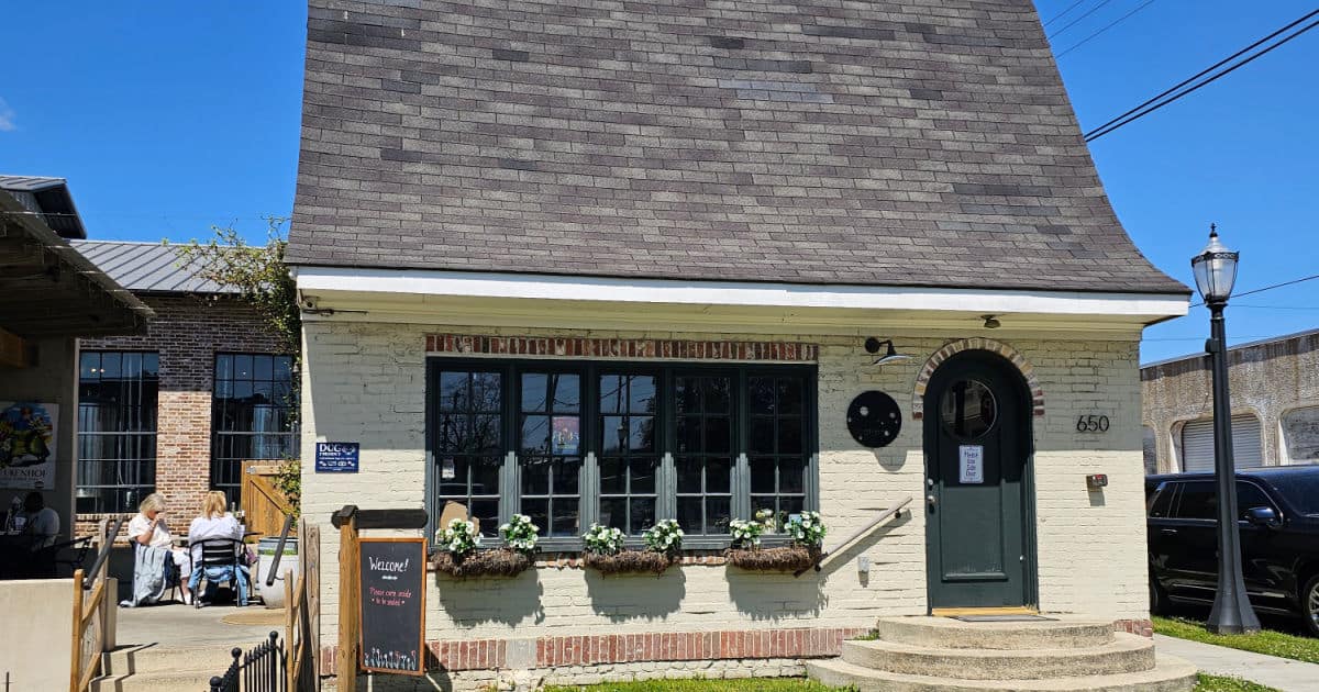 The Cheese Cottage Mobile: Specialty Cheese Shop and Restaurant - Gulf ...